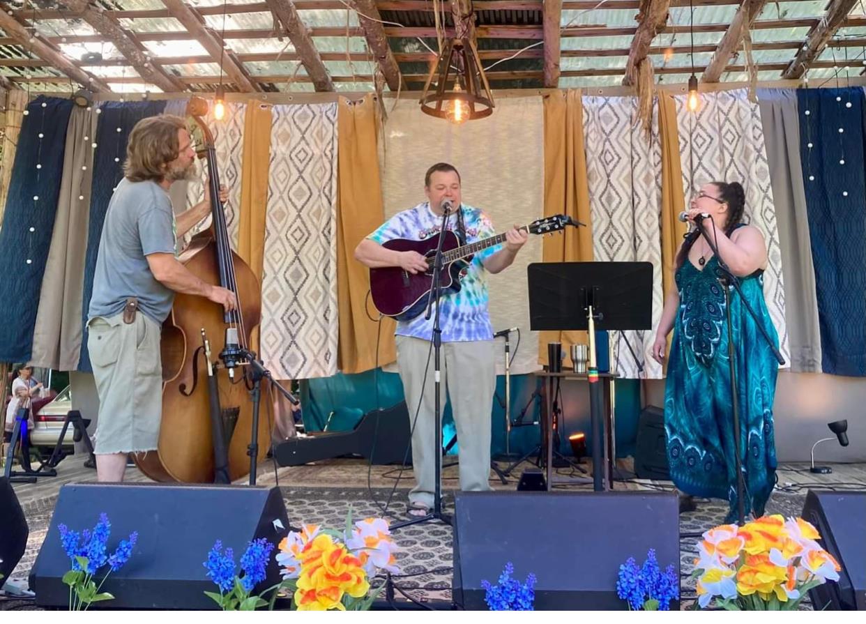 Thursday Night Music Series - Magnolia Road